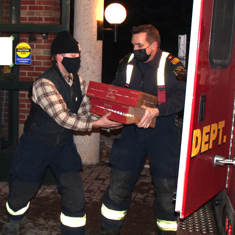 Community steps up once again for annual Project Porchlight food drive ...