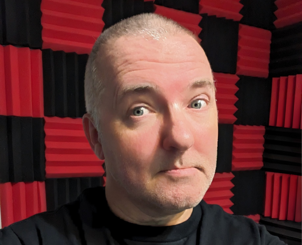 Muskoka Podcaster wins Best Interview Podcast at 2025 Ear Worthy Awards ...